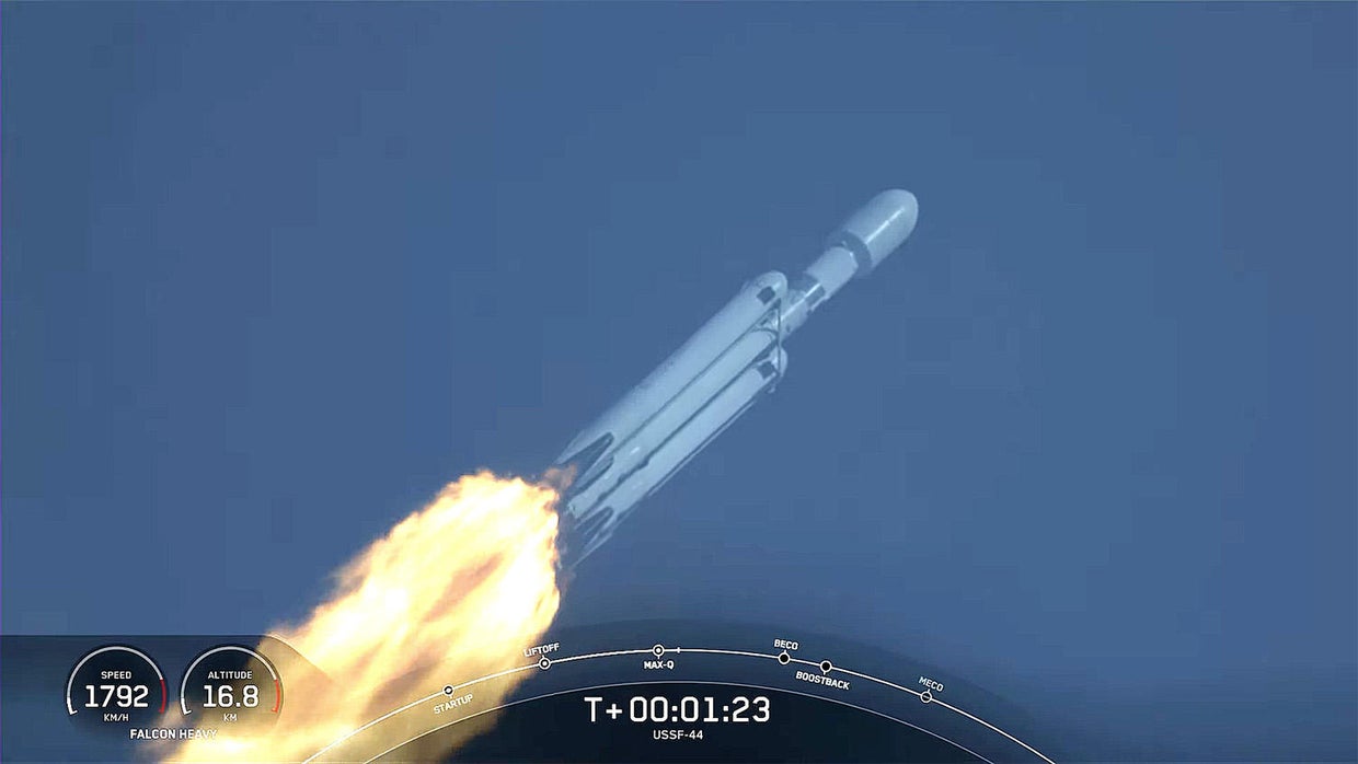SpaceX launches powerful Falcon Heavy rocket on classified Space Force ...