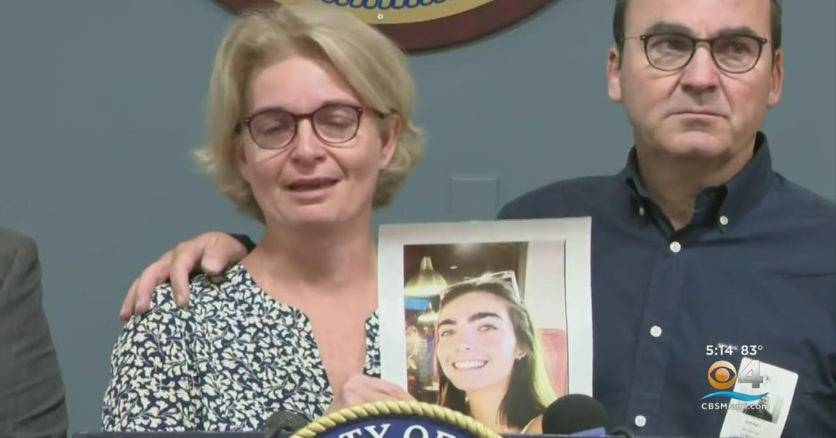 Miami Police Intensifying Search For Driver In Deadly Hit And Run Cbs
