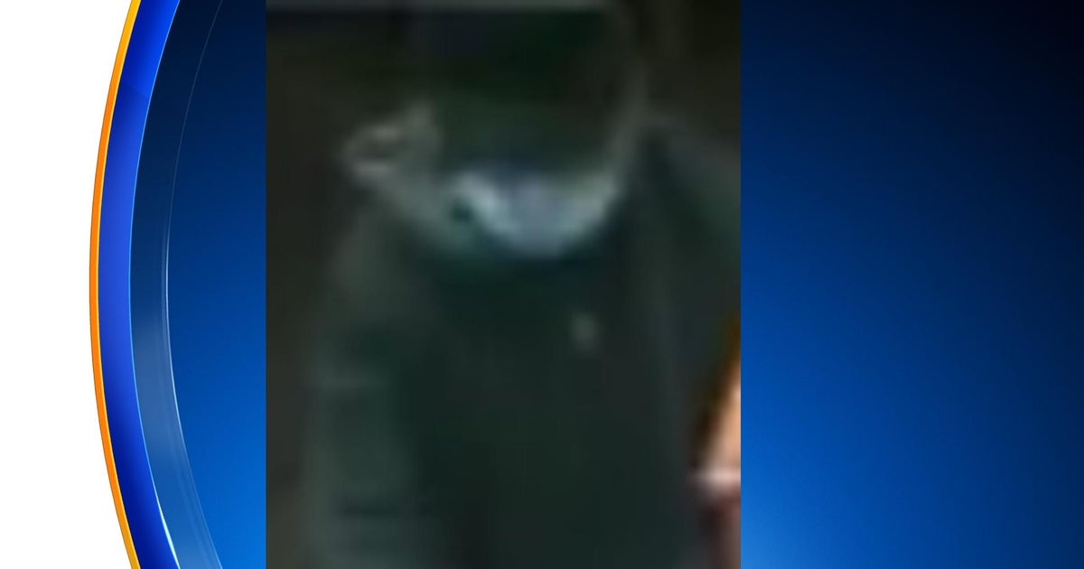 FBI seeks suspect in bank robbery in Plainfield - CBS Chicago