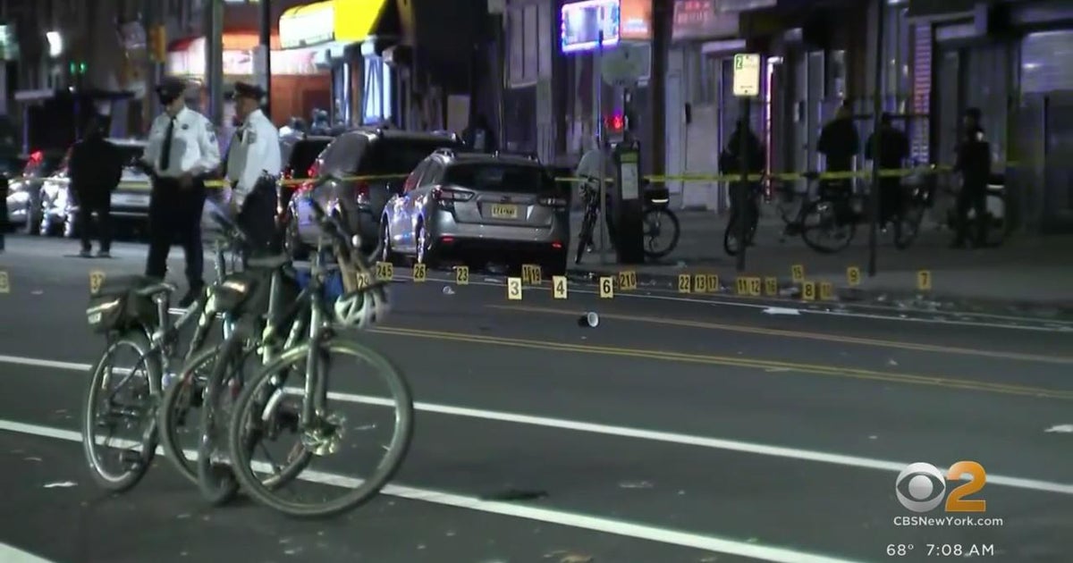 Philadelphia police investigating mass shooting outside bar - CBS New York