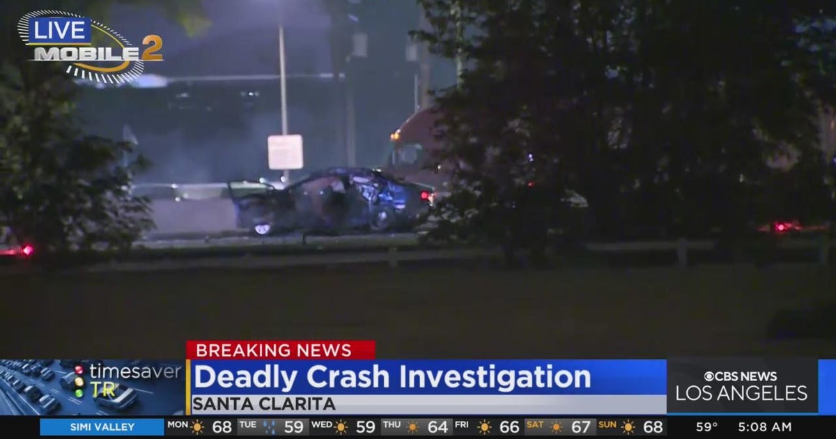 Man killed in 5 Freeway crash in Santa Clarita - CBS Los Angeles