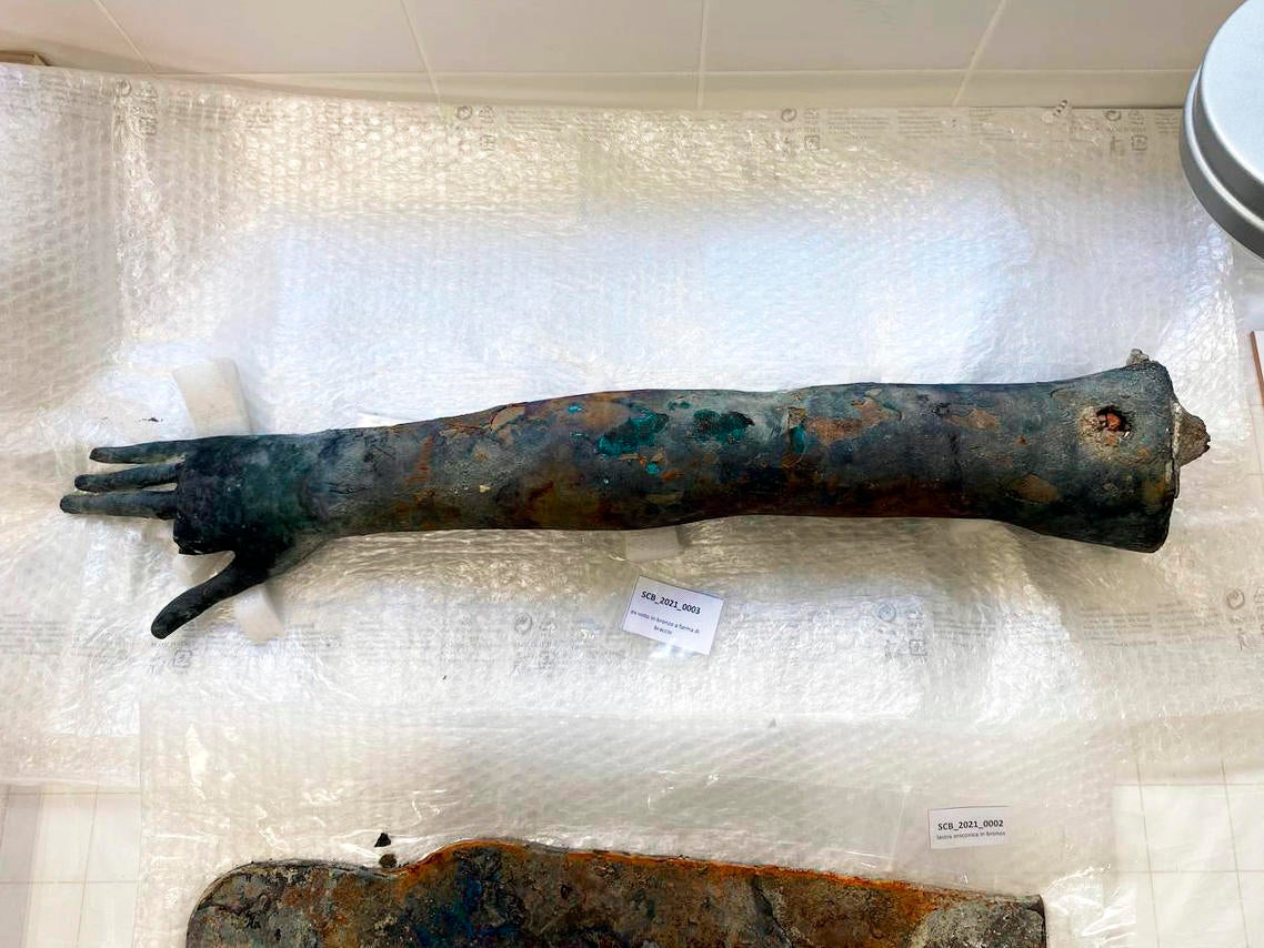 2,000-year-old pre-Roman statues discovered that archaeologists say ...