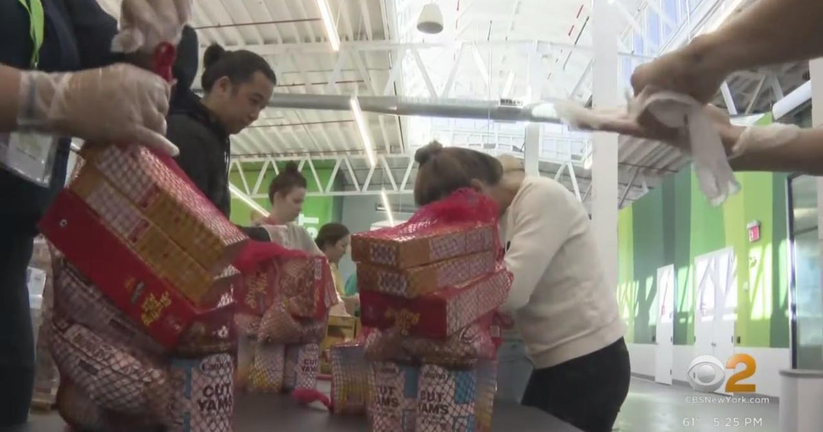 City Harvest Volunteers Package Food For Families In Need Cbs New York