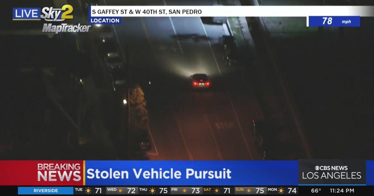 Suspect continues to drive at high speeds on surface streets - CBS Los ...