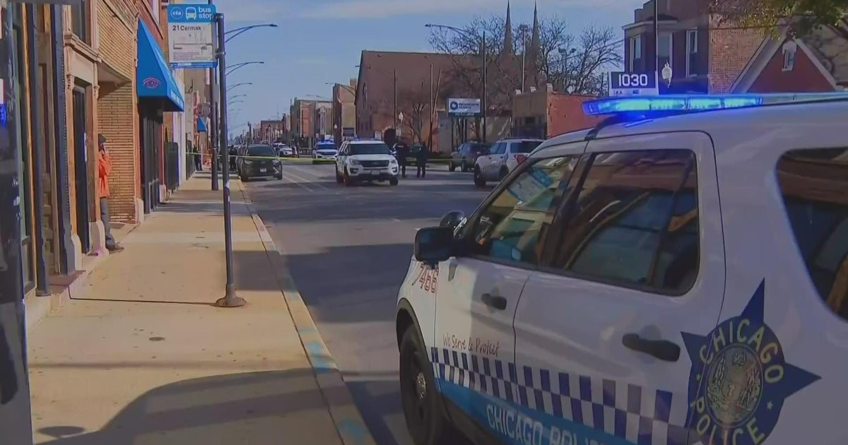 Gang conflict to blame for two broad-daylight shootings, alderman says ...