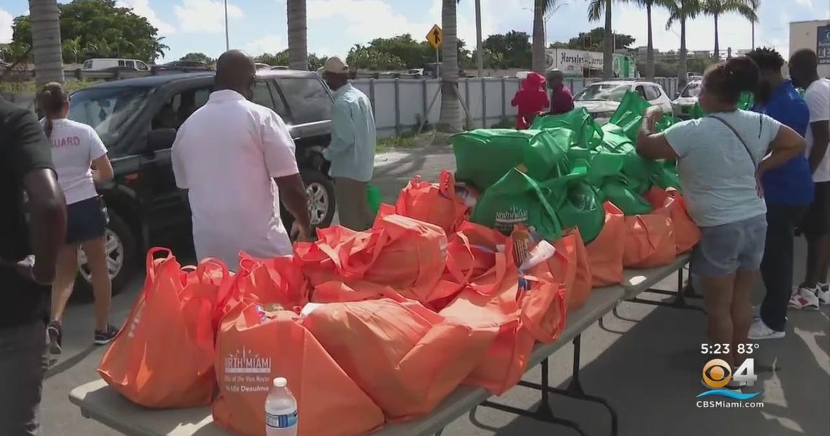 Thanksgiving turkeys handed out to grateful North Miami residents - CBS ...