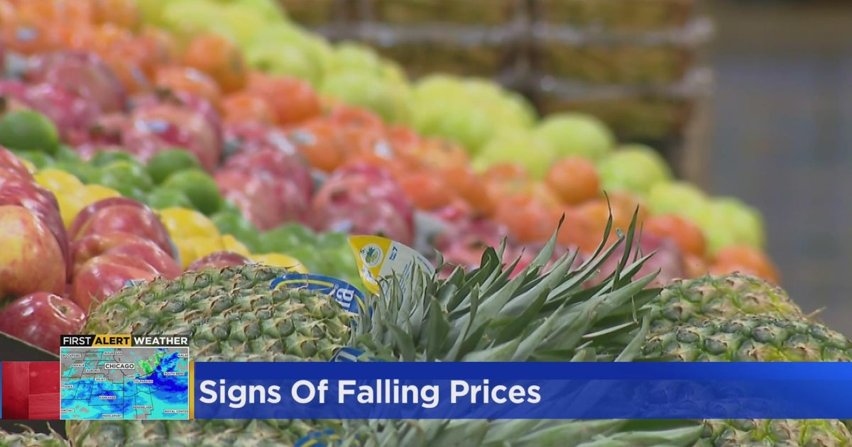 Experts expect grocery prices to fall - CBS Chicago