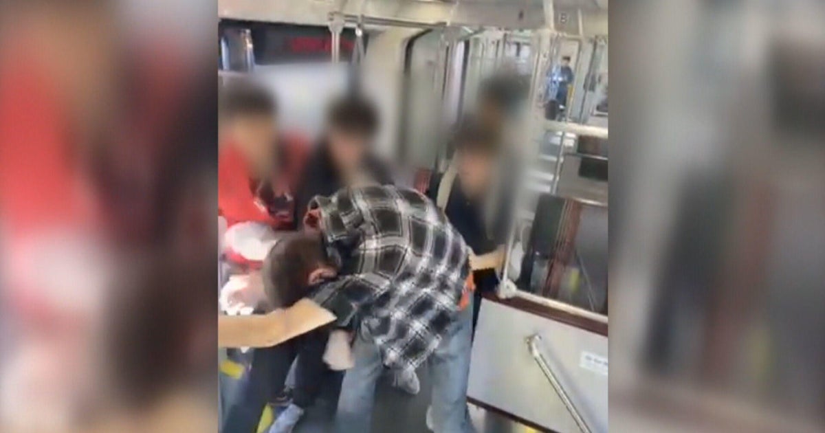 8 Juveniles Arrested In Lakewood Light Rail Attack Cbs Colorado