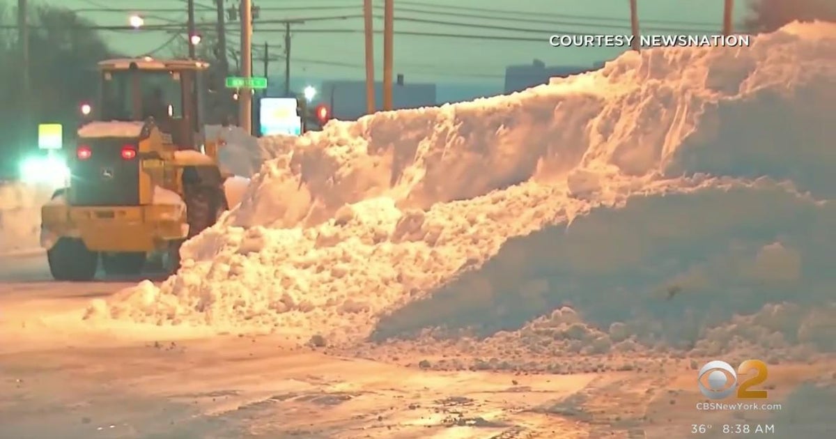 More snow falls in Buffalo, adding to record-setting storm - CBS New York