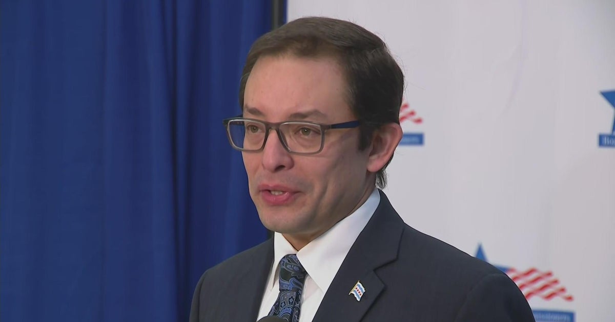 Ald. Raymond Lopez drops out of race for mayor - CBS Chicago