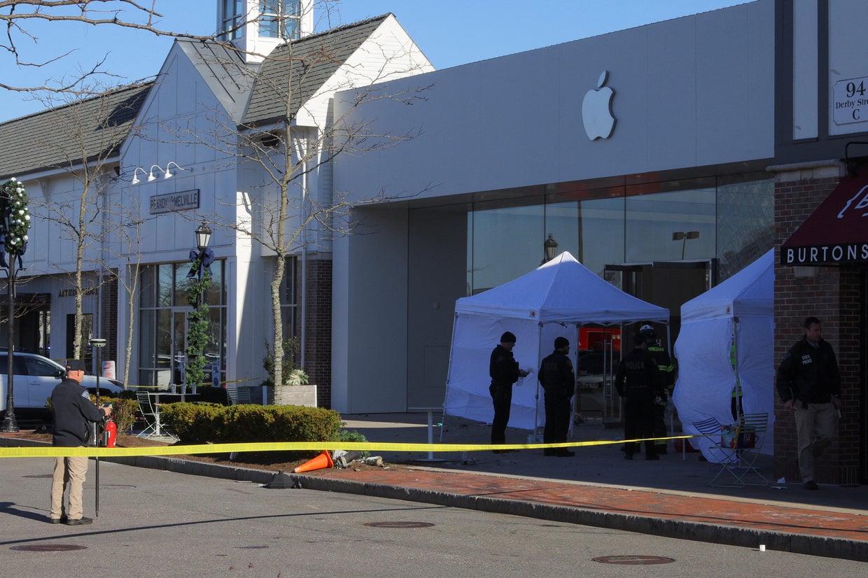 1 dead, 17 hospitalized after SUV crashes into Apple Store in ...
