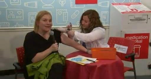 Arwady says it's a great time to get a COVID booster - CBS Chicago