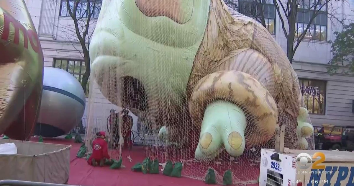 Macy's Thanksgiving Day Parade balloons ready to take flight - CBS New York