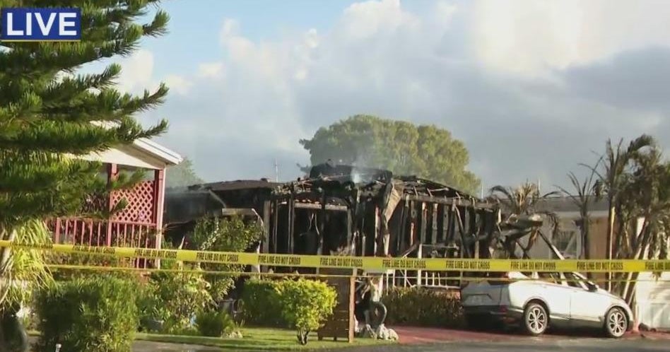 1 dead in Florida City trailer fire - CBS Miami