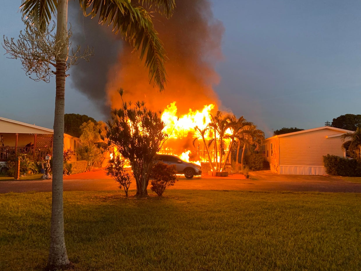 Photos from scene: Florida City trailer home fire