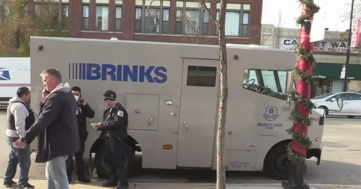 Chicago police suspect Edgewater Brinks truck robbery - CBS Chicago