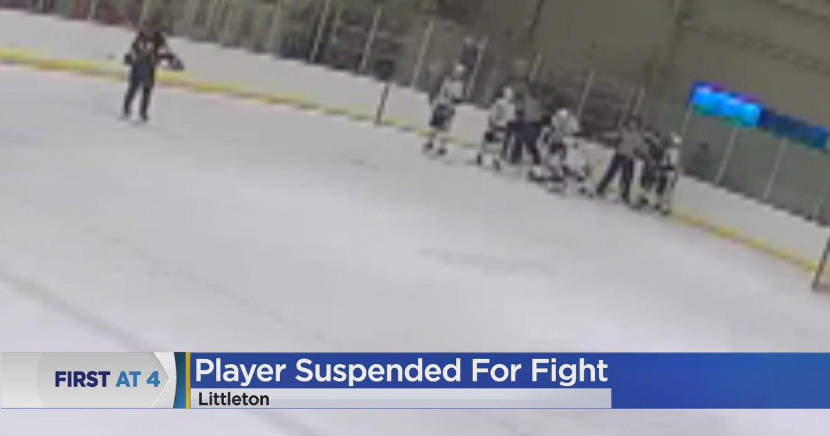 Teen hockey player suspended after fight on the ice - CBS Colorado
