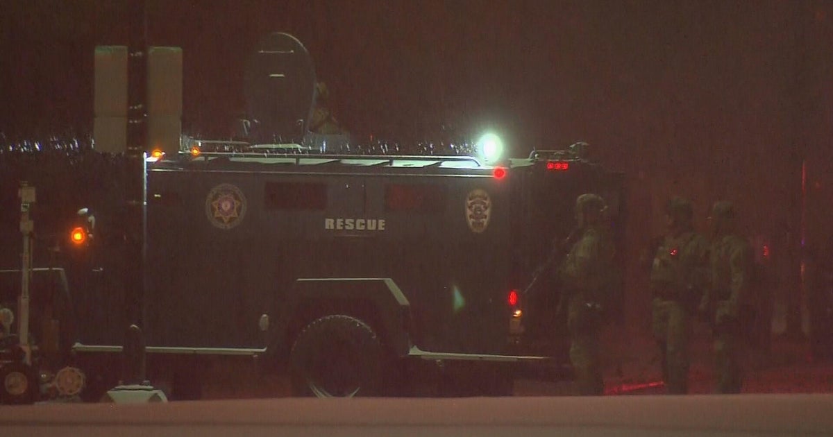 Armed suspect in custody after 2 hostages rescued from Boulder home; no ...