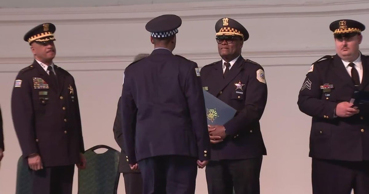 Chicago Police Department holds final round exams for 2022 - CBS Chicago