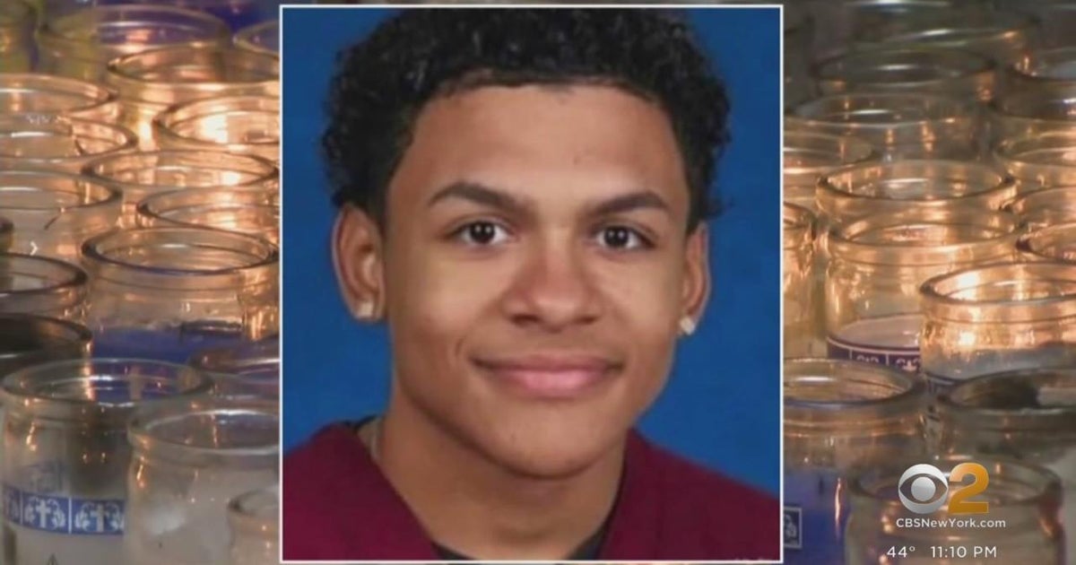 5 gang members plead guilty in 2018 killing of Bronx teen - CBS New York