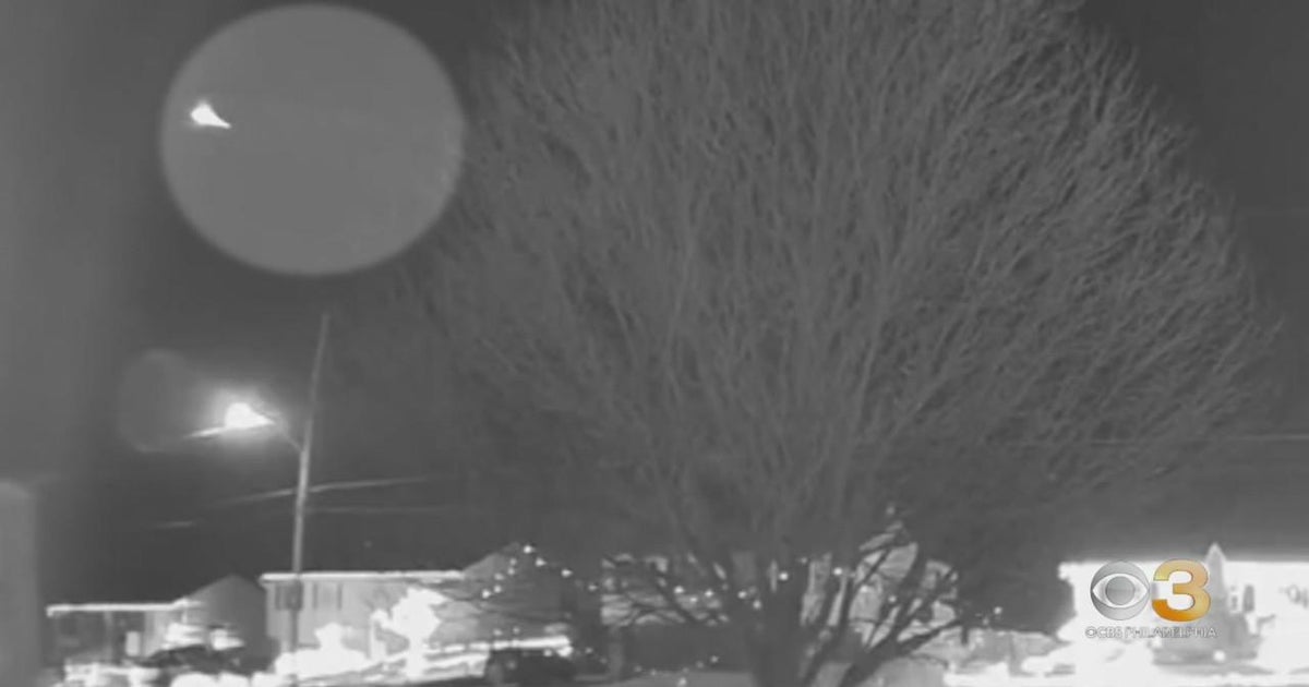 Pa. cameras spot meteor lighting up the night sky - CBS Philadelphia