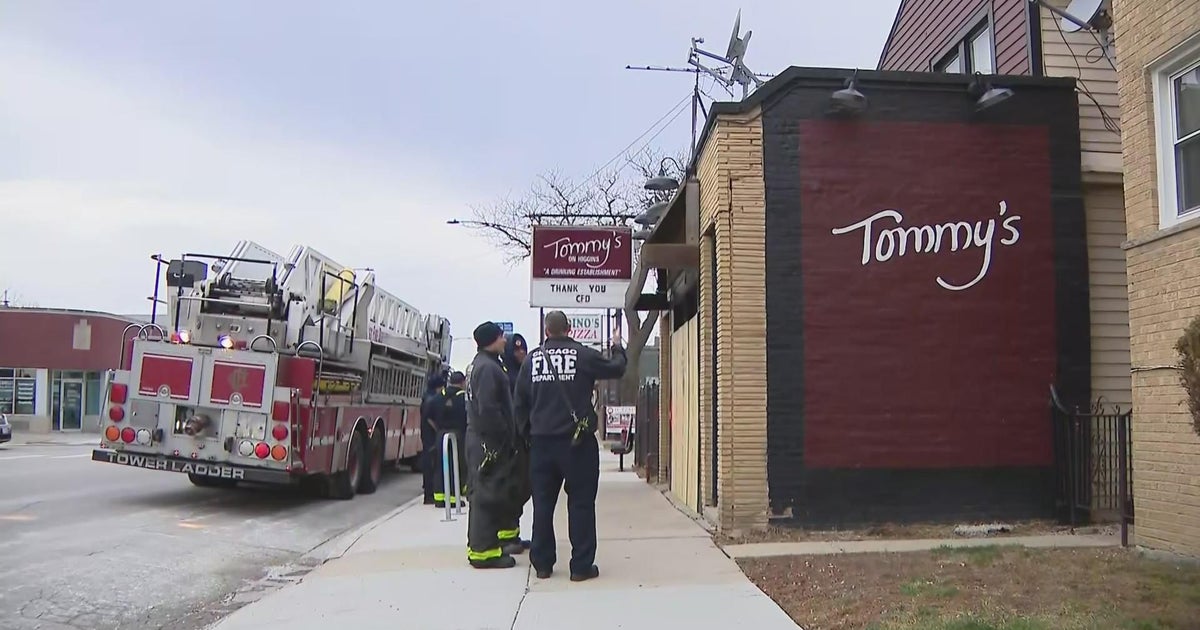 Fire damages Tommy's on Higgins bar in Norwood Park - CBS Chicago