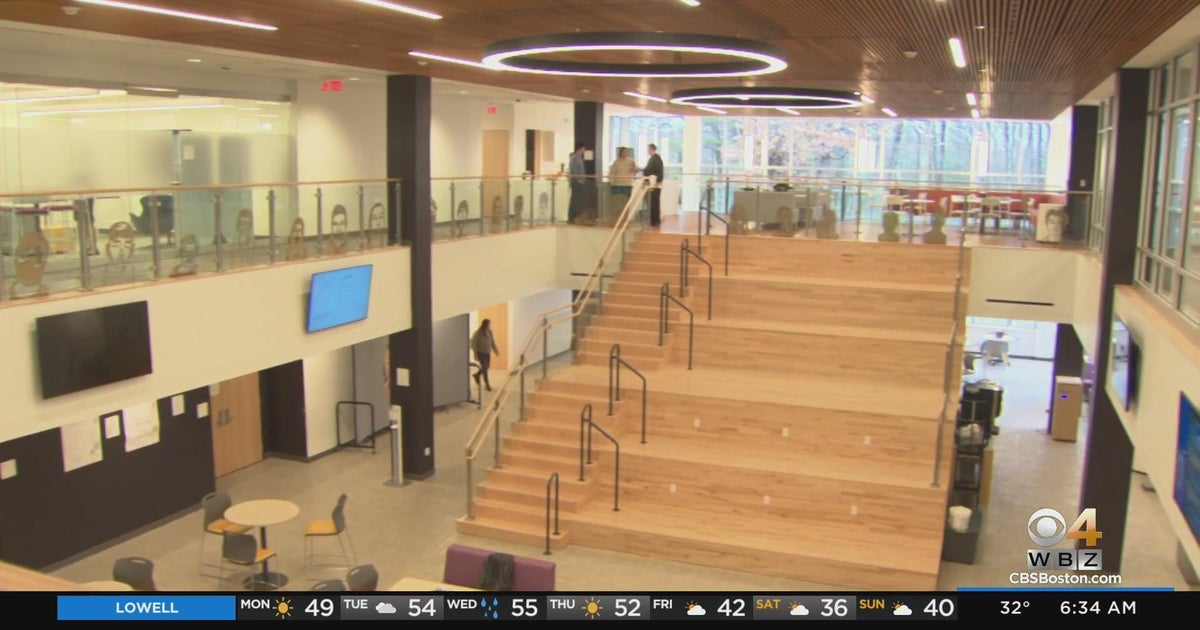 Marlboro school preparing next generation of inventors and entrepreneurs - CBS Boston