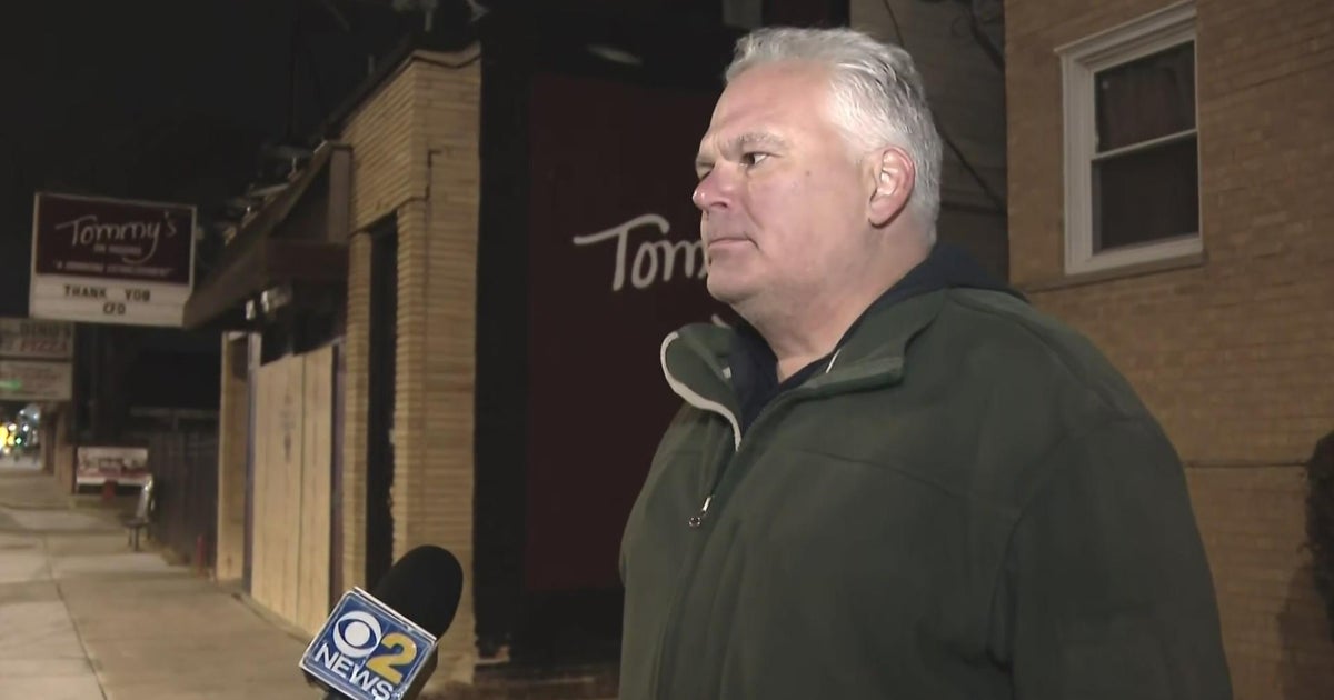 Fire damages Tommy's on Higgins bar in Norwood Park - CBS Chicago