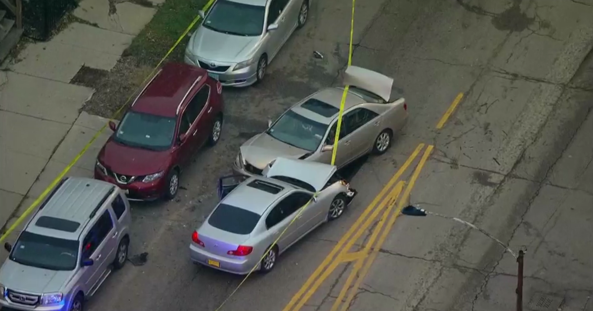 Boy, 15, shot while driving in Brighton Park - CBS Chicago