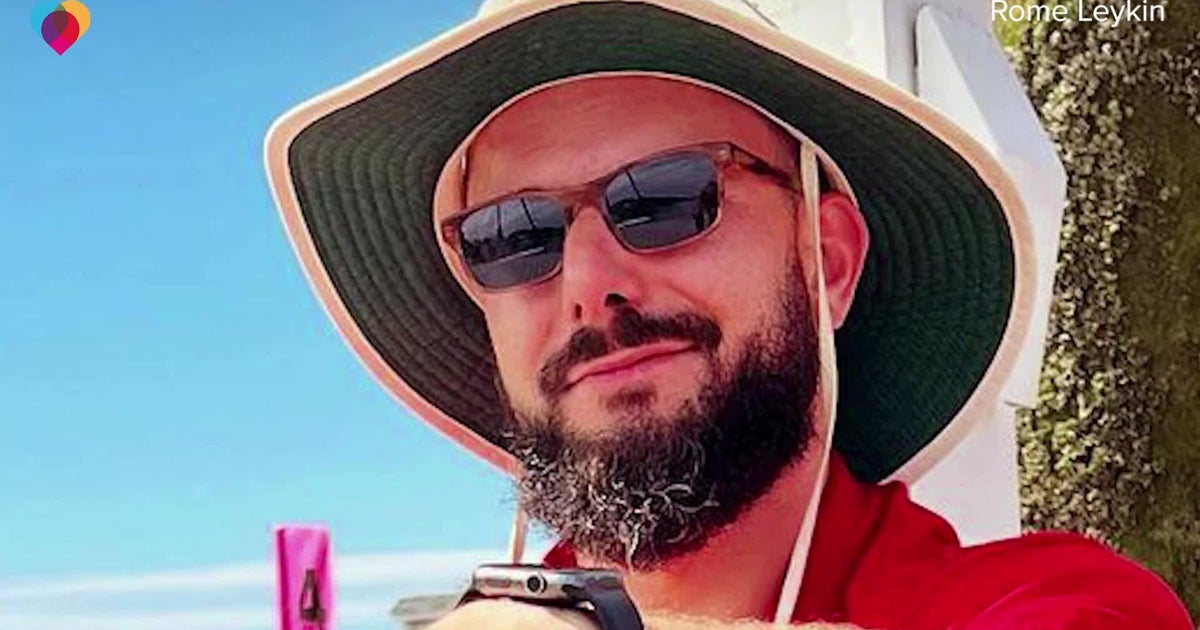 He lost his legs after falling in front of a subway. Now he's completed ...