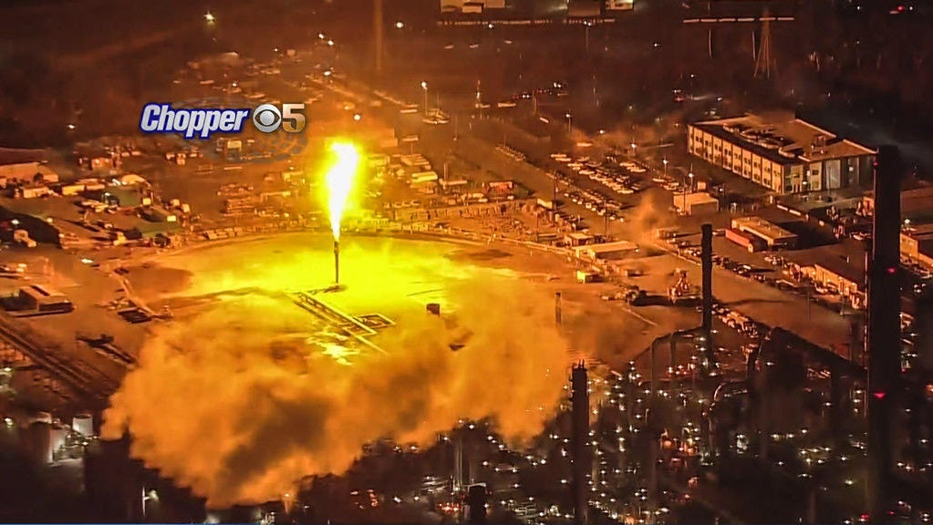 Flaring event sends massive plume of flame skyward in Martinez - CBS ...