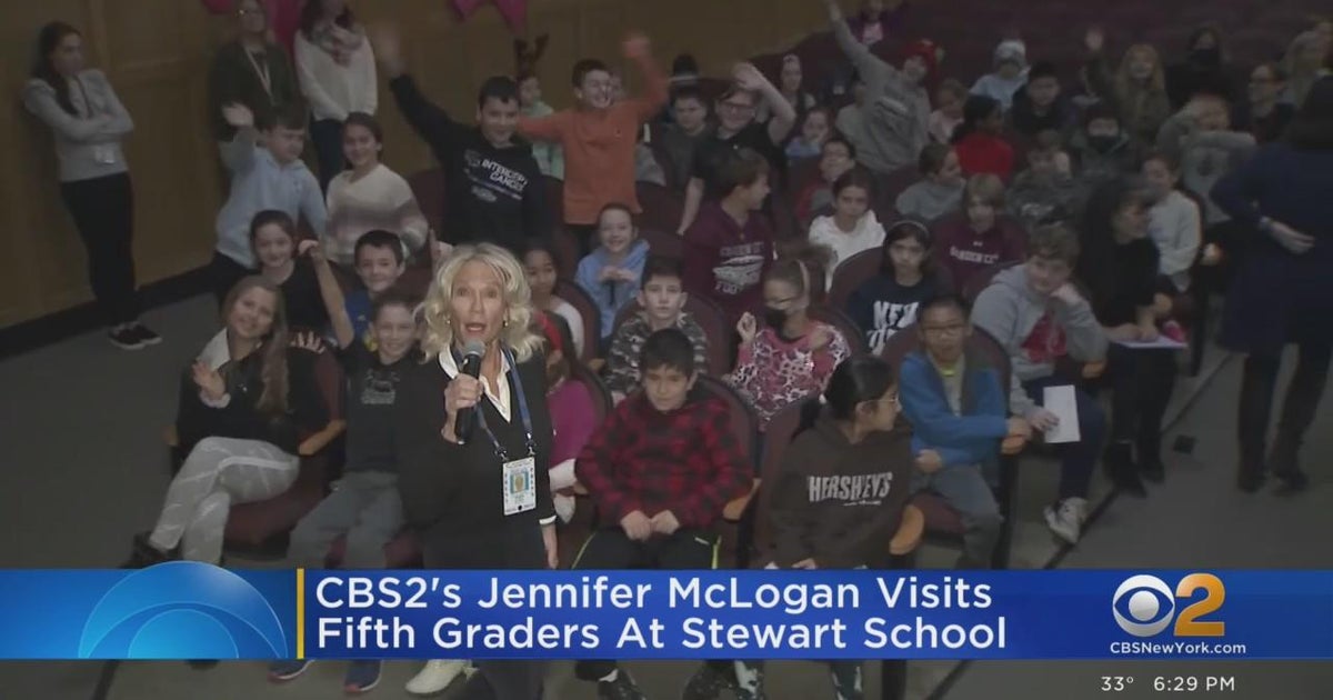 CBS2's Jennifer McLogan visits Garden City school - CBS New York