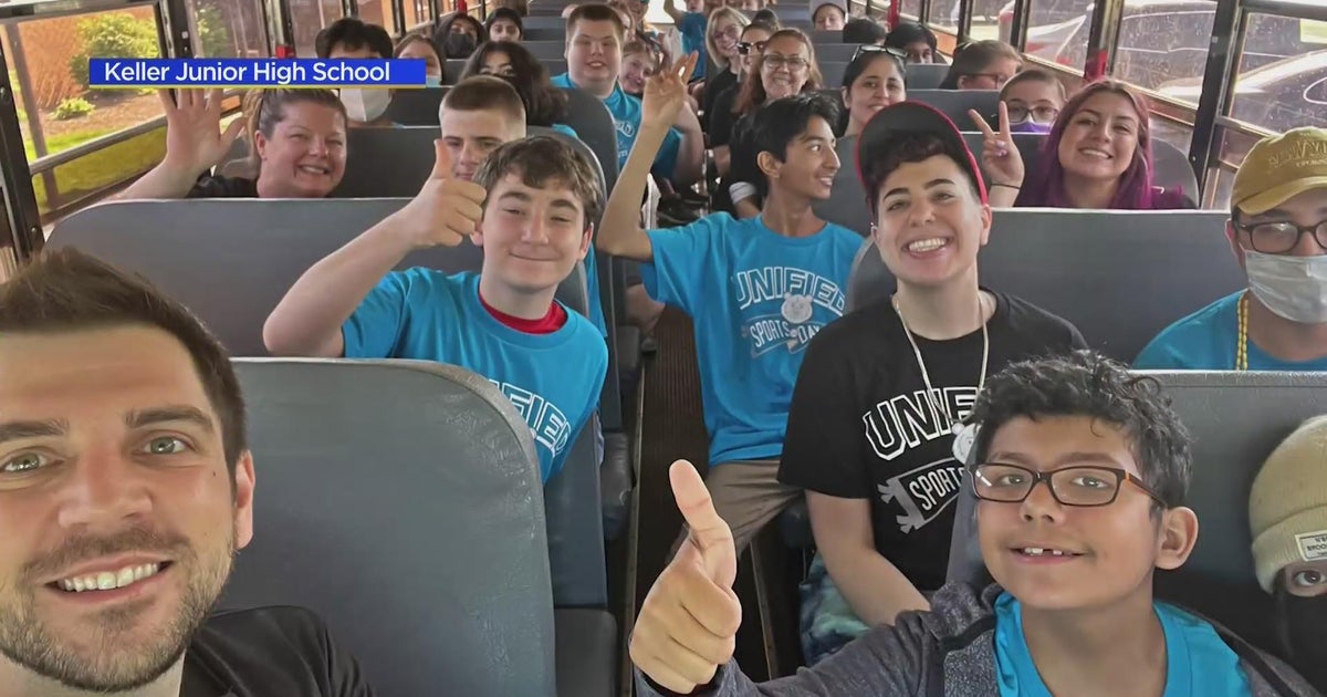 Keller Junior High School to be honored by Special Olympics - CBS Chicago