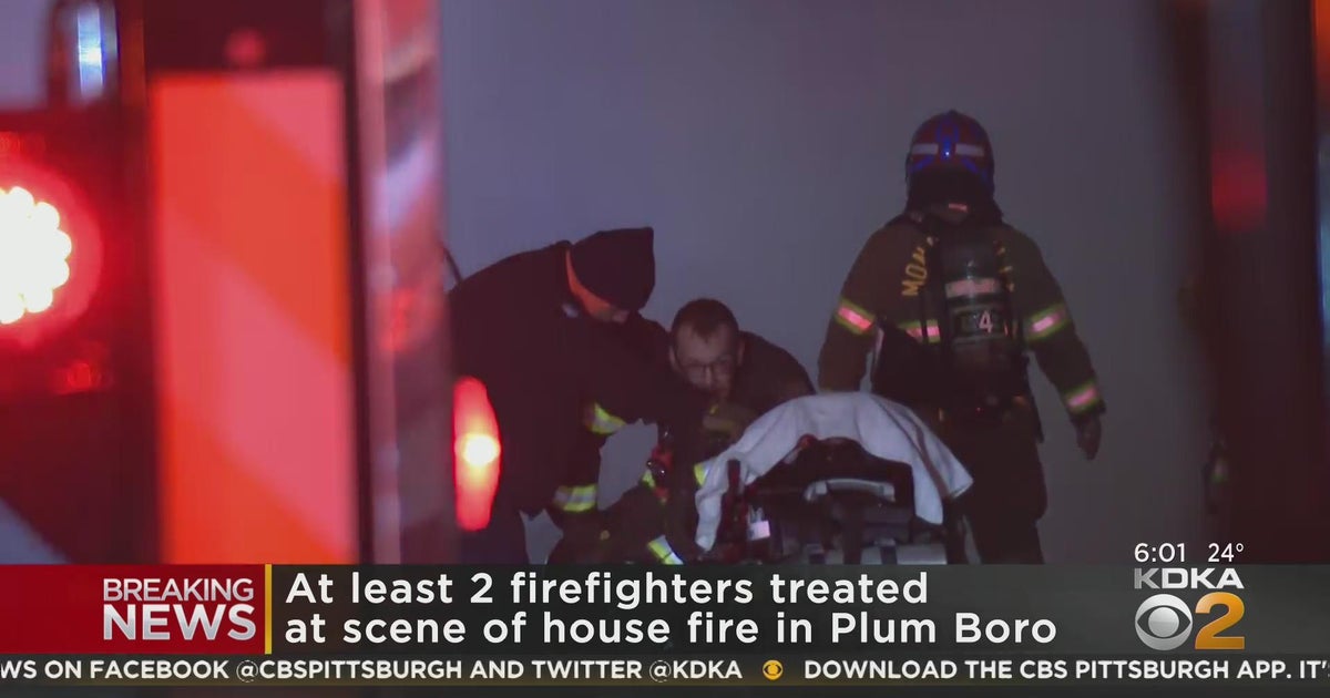 At least 2 firefighters treated at scene of house fire in Plum Borough - CBS Pittsburgh
