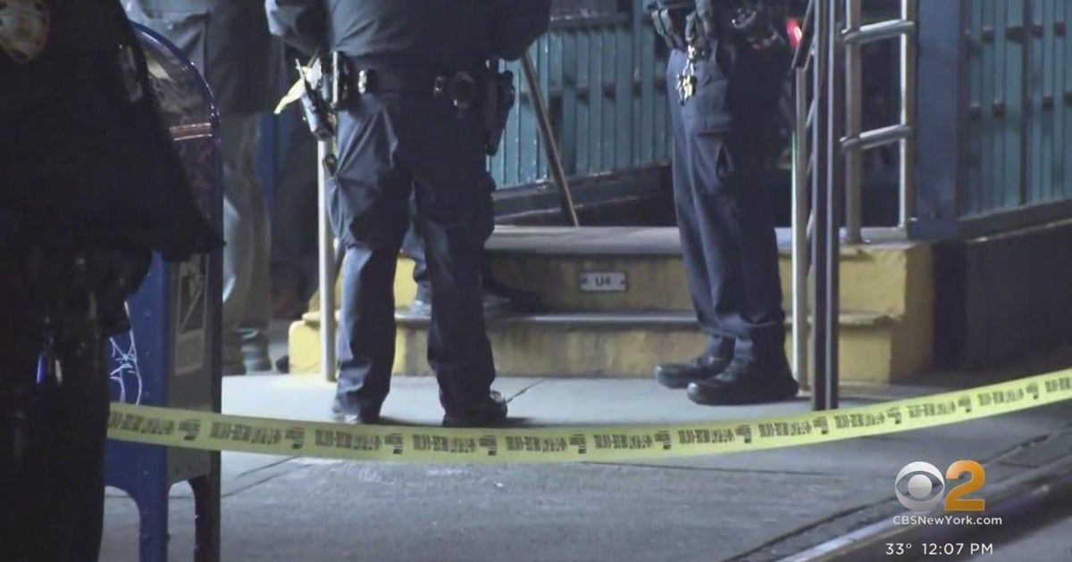 MTA worker shoots man at Brooklyn station - CBS New York
