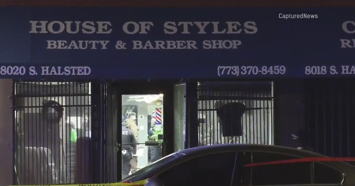 Man killed during shooting inside South Side barber shop - CBS Chicago