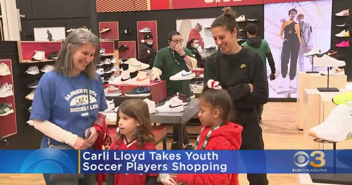 Carli Lloyd takes youth soccer players shopping - CBS Philadelphia