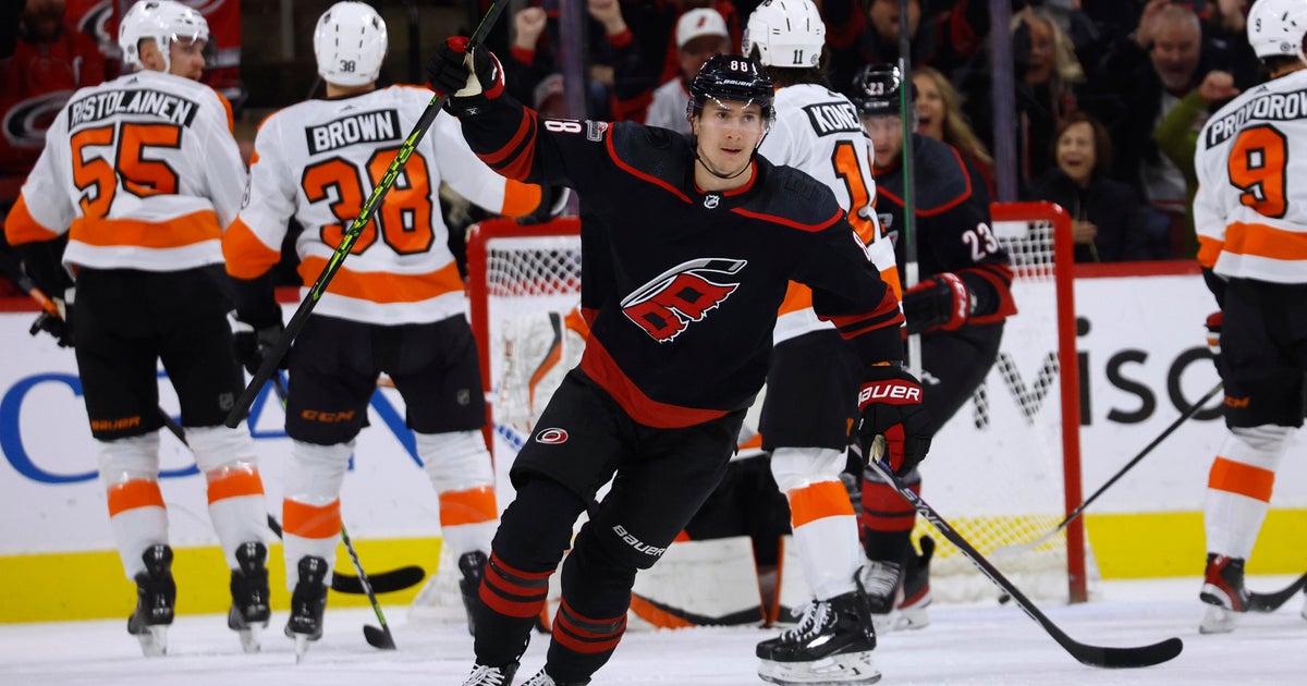 Flyers' third-period comeback falls short in loss to Canes - CBS ...