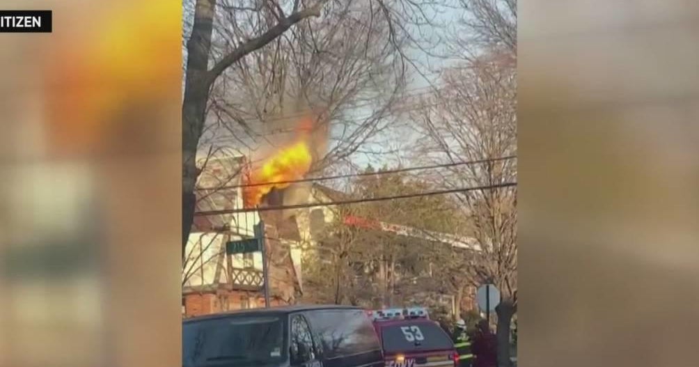 10 people displaced by Christmas Day fire at Bayside, Queens apartment ...