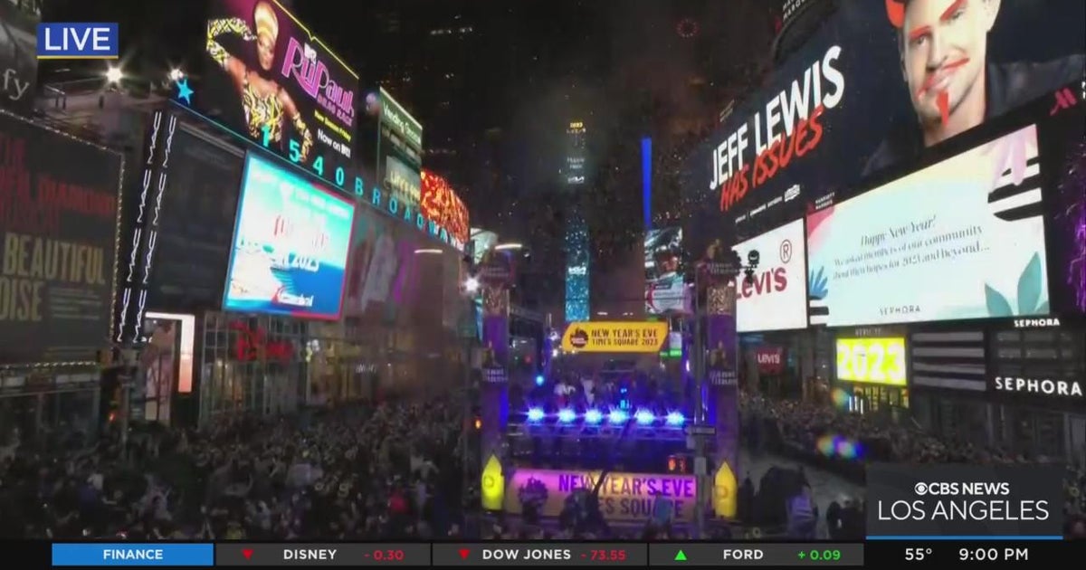 New Year's Eve Ball Drop in Times Square - CBS Los Angeles