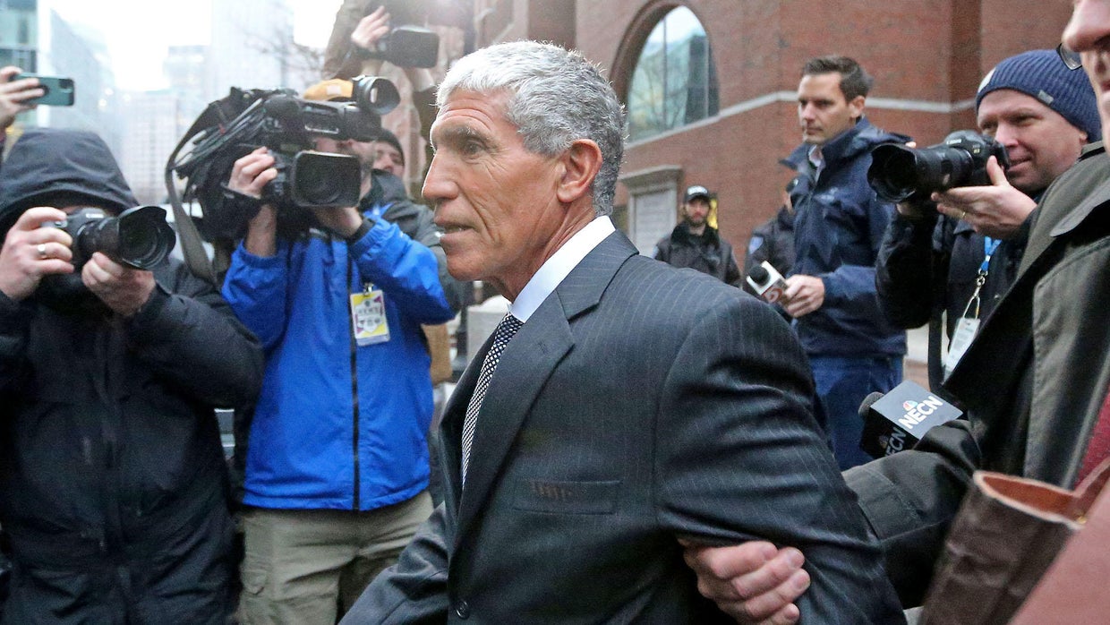 'Varsity Blues' mastermind Rick Singer sentenced to 3.5 years in prison ...