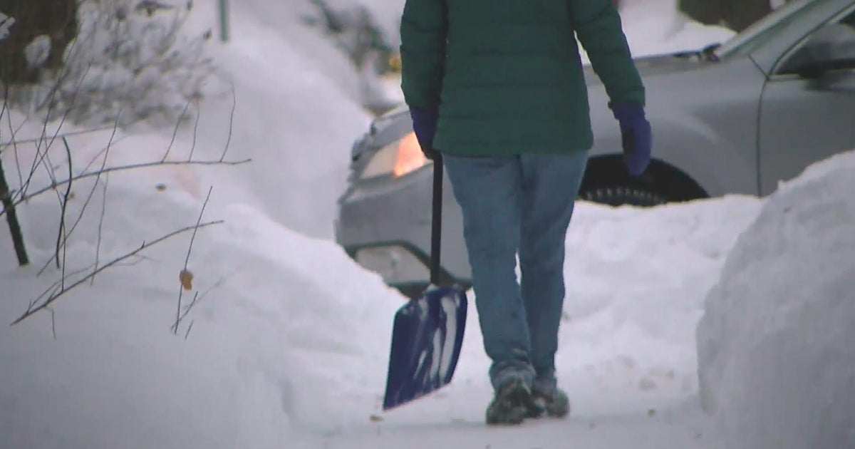 Minnesotans spend the day shoveling snow - CBS Minnesota