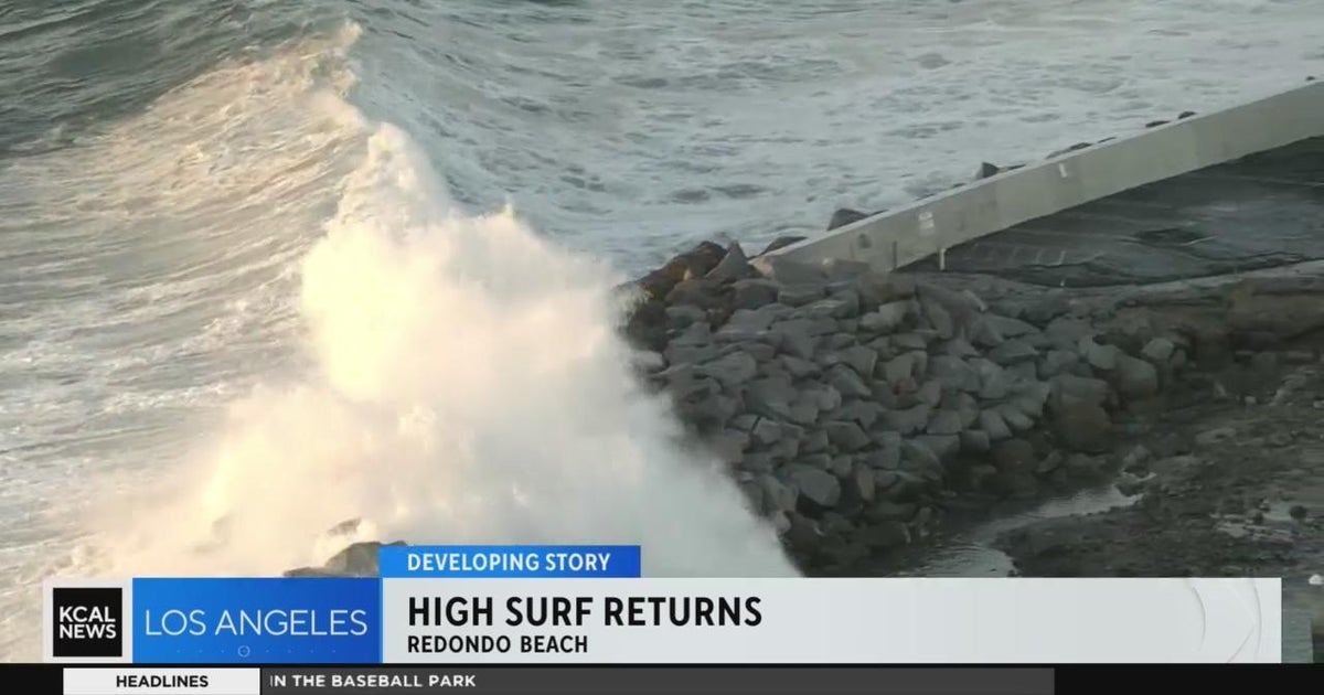 High surf returns to Redondo Beach Friday evening - CBS Los Angeles