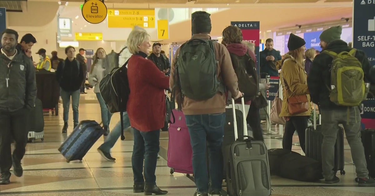 Unusual FAA computer outage causes widespread delays at airports ...