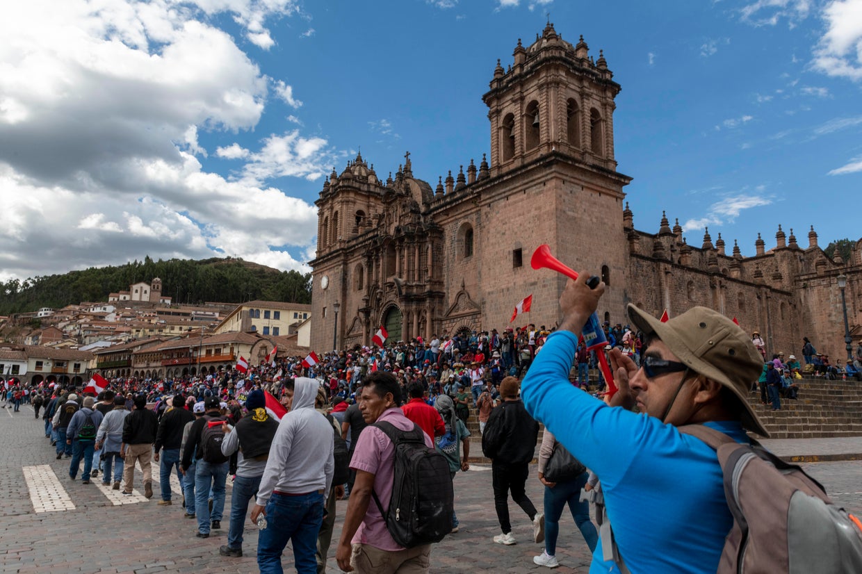 Peru's deadly protests prompt officials to close Cusco's popular ...