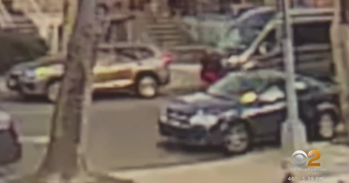 71-year-old woman shot twice in Brooklyn home - CBS New York