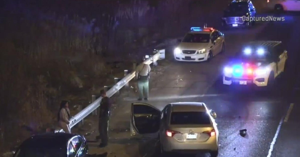 Pedestrian struck, killed on Bishop Ford Freeway - CBS Chicago