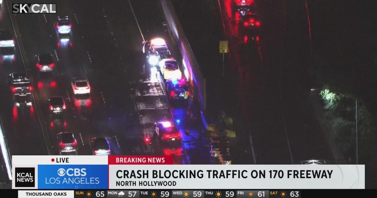 Single-car crash blocks traffic on 170 Freeway in North Hollywood - CBS ...