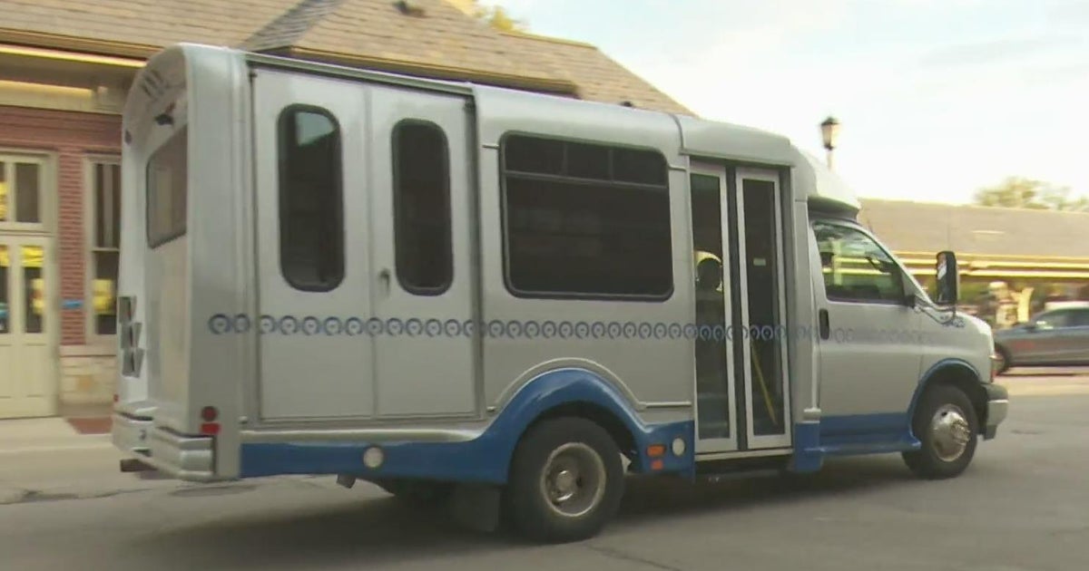 Pace teams up with South Suburban College to train bus drivers - CBS ...