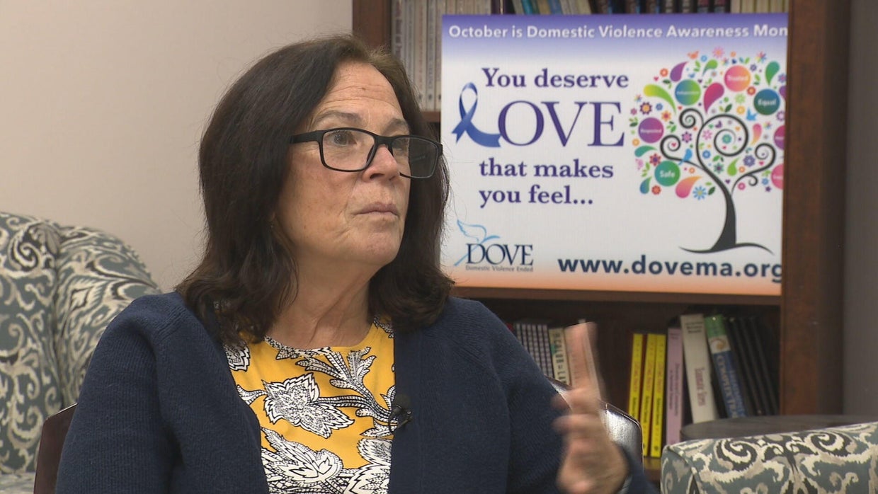 Domestic violence expert reveals red flags that warn of potential ...